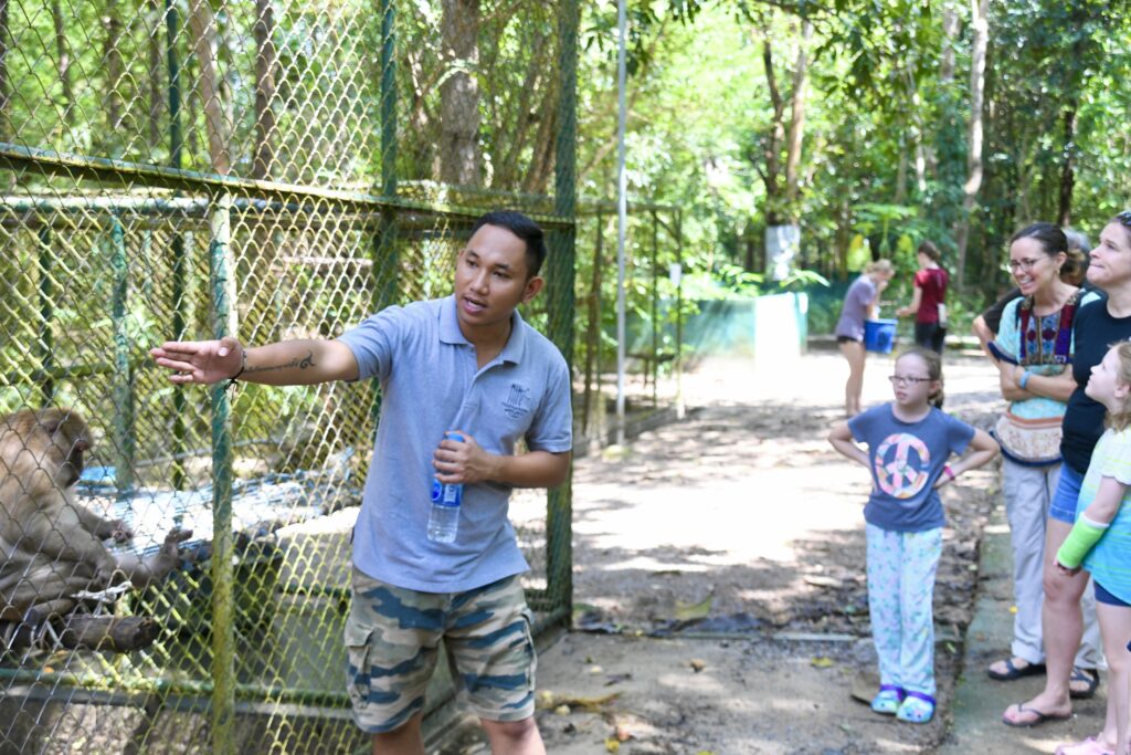 มูลนิธิเพื่อนสัตว์ป่า เปิดรับสมัคร มัคคุเทศก์ด้านการศึกษา 1 ตำแหน่ง - WFFT